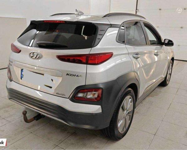 Grey Hyundai Kona 2020 in Klaipeda, with an engine capacity of 0.00 L and mileage of 109 thousand km for 19000 €, photo 4 on AUTOMOTO.COM.LV