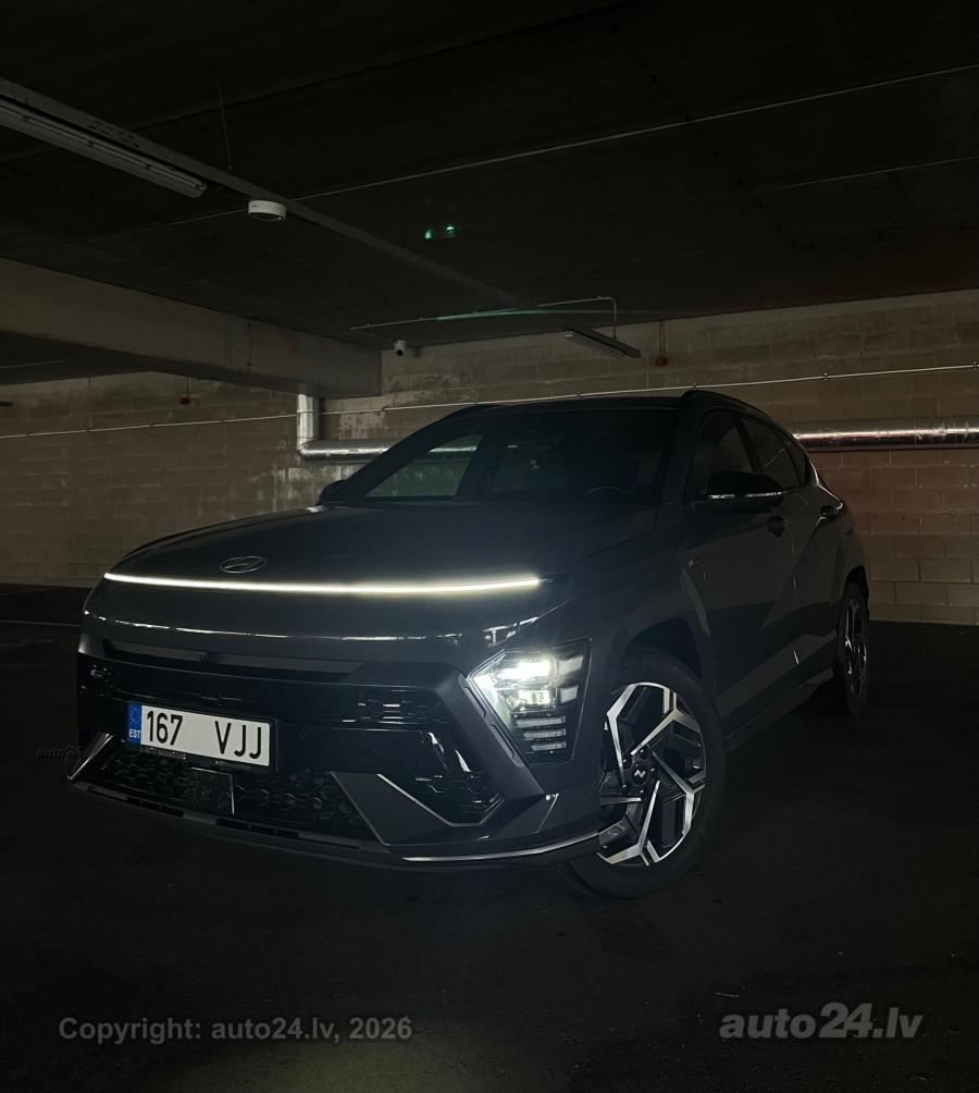 Pelēks Hyundai Kona 2023 Tallina, ar dzinēja tilpumu 1.60 L un nobraukumu 38 tūkst. km par 27999 €, foto 1 vietnē AUTOMOTO.COM.LV