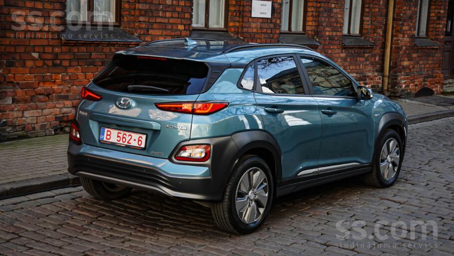 Hyundai Kona 2020 in Riga, with an engine capacity of 0.00 L and mileage of 15 thousand km for 18950 €, photo 4 on AUTOMOTO.COM.LV