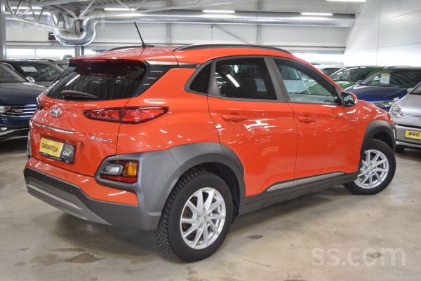 Orange Hyundai Kona 2018 in Riga, with an engine capacity of 1.00 L and mileage of 132 thousand km for 9900 €, photo 2 on AUTOMOTO.COM.LV