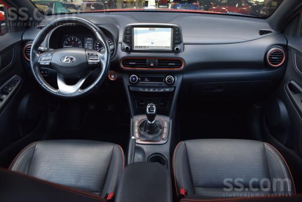 Orange Hyundai Kona 2018 in Riga, with an engine capacity of 1.00 L and mileage of 132 thousand km for 9900 €, photo 4 on AUTOMOTO.COM.LV