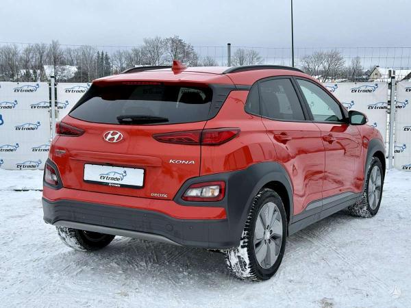 Oranžs Hyundai Kona 2020 Viļņa, ar dzinēja tilpumu 0.00 L un nobraukumu 85 tūkst. km par 17600 €, foto 2 vietnē AUTOMOTO.COM.LV