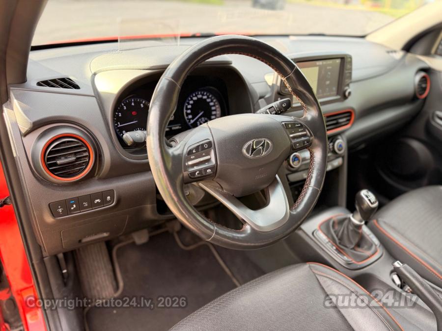 Oranžs Hyundai Kona 2017 Tallina, ar dzinēja tilpumu 1.00 L un nobraukumu 177 tūkst. km par 14000 €, foto 10 vietnē AUTOMOTO.COM.LV