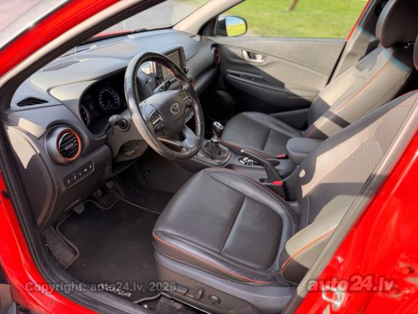 Oranžs Hyundai Kona 2017 Tallina, ar dzinēja tilpumu 1.00 L un nobraukumu 177 tūkst. km par 14000 €, foto 10 vietnē AUTOMOTO.COM.LV