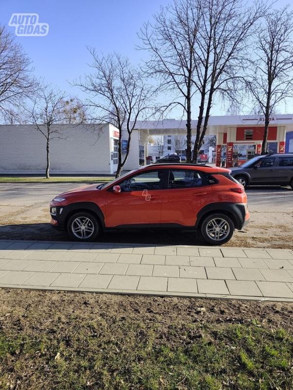 Red Hyundai Kona 2018 in Alytus, with an engine capacity of 1.00 L and mileage of 48 thousand km for 14500 €, photo 3 on AUTOMOTO.COM.LV