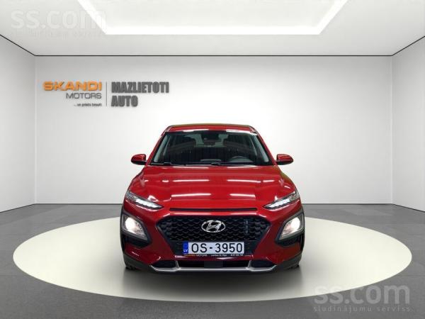 Hyundai Kona 2018 in Riga on AUTOMOTO.COM.LV Red Hyundai Kona 2018 in Riga, with an engine capacity of 1.00 L and mileage of 90 thousand km for 9990 €, photo 3 on AUTOMOTO.COM.LV