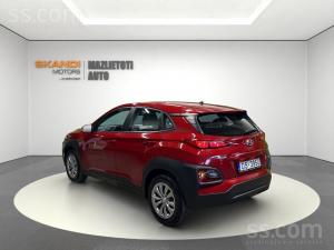 Red Hyundai Kona 2018 in Riga, with an engine capacity of 1.00 L and mileage of 90 thousand km for 9990 €, photo 5 on AUTOMOTO.COM.LV
