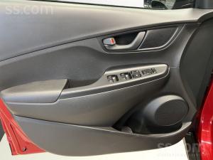 Red Hyundai Kona 2018 in Riga, with an engine capacity of 1.00 L and mileage of 90 thousand km for 9990 €, photo 14 on AUTOMOTO.COM.LV