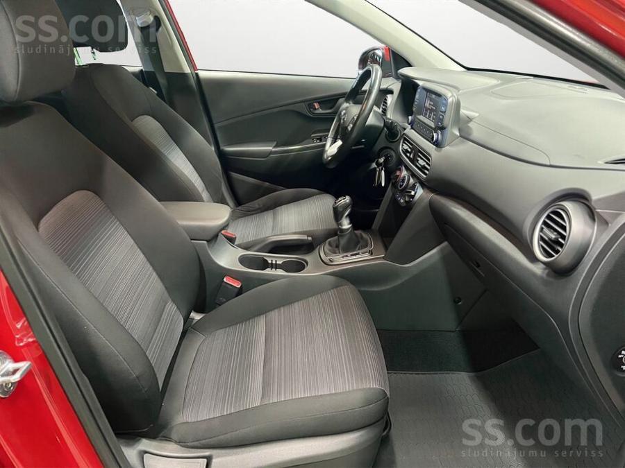 Red Hyundai Kona 2018 in Riga, with an engine capacity of 1.00 L and mileage of 90 thousand km for 9990 €, photo 20 on AUTOMOTO.COM.LV
