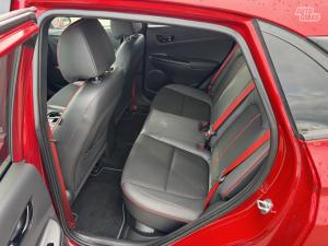 Sarkans Hyundai Kona 2019 Tauragė, ar dzinēja tilpumu 1.60 L un nobraukumu 112 tūkst. km par 12800 €, foto 24 vietnē AUTOMOTO.COM.LV