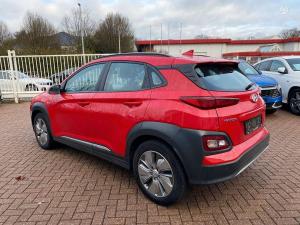 Red Hyundai Kona 2020 in Vilnius, with an engine capacity of 0.00 L and mileage of 161 thousand km for 14157 €, photo 4 on AUTOMOTO.COM.LV