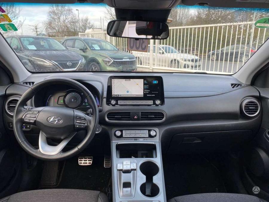 Red Hyundai Kona 2020 in Vilnius, with an engine capacity of 0.00 L and mileage of 161 thousand km for 14157 €, photo 11 on AUTOMOTO.COM.LV