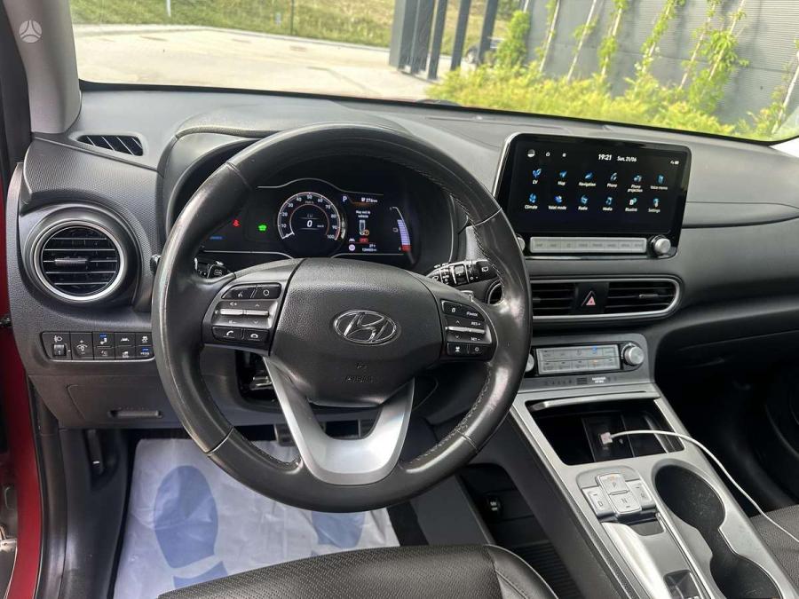 Red Hyundai Kona 2020 in Vilnius, with an engine capacity of 0.00 L and mileage of 124 thousand km for 16250 €, photo 17 on AUTOMOTO.COM.LV