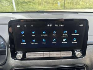 Sarkans Hyundai Kona 2020 Viļņa, ar dzinēja tilpumu 0.00 L un nobraukumu 124 tūkst. km par 16250 €, foto 33 vietnē AUTOMOTO.COM.LV