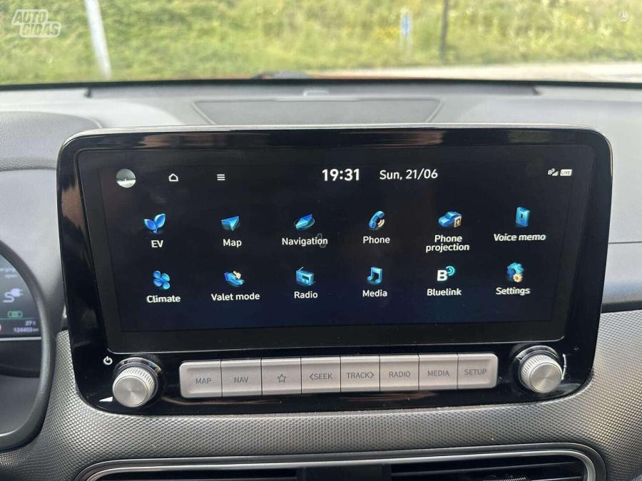 Sarkans Hyundai Kona 2020 Viļņa, ar dzinēja tilpumu 0.00 L un nobraukumu 124 tūkst. km par 16250 €, foto 33 vietnē AUTOMOTO.COM.LV