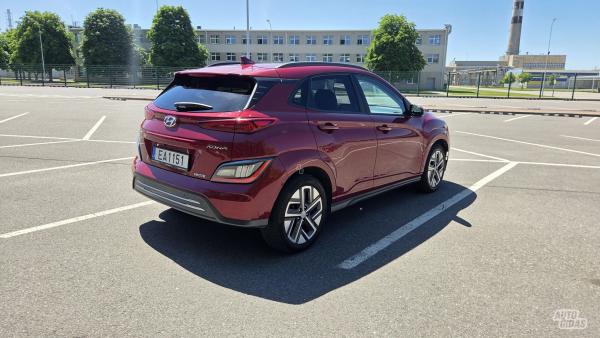 Red Hyundai Kona 2020 in Kaunas, with an engine capacity of 0.00 L and mileage of 148 thousand km for 17500 €, photo 5 on AUTOMOTO.COM.LV