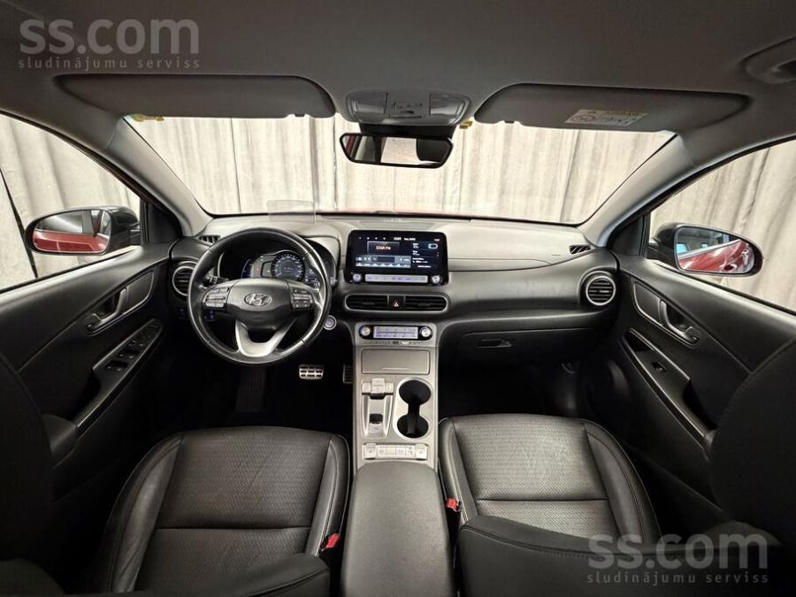 Red Hyundai Kona 2020 in Riga, with an engine capacity of 0.00 L and mileage of 125 thousand km for 16990 €, photo 8 on AUTOMOTO.COM.LV