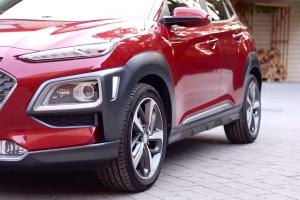 Red Hyundai Kona 2020 in Klaipeda, with an engine capacity of 1.59 L and mileage of 85 thousand km for 17000 €, photo 5 on AUTOMOTO.COM.LV