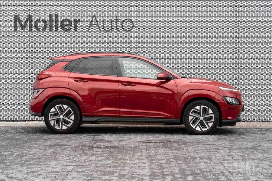 Red Hyundai Kona 2021 in Riga, with an engine capacity of 0.00 L and mileage of 35 thousand km for 25800 €, photo 5 on AUTOMOTO.COM.LV