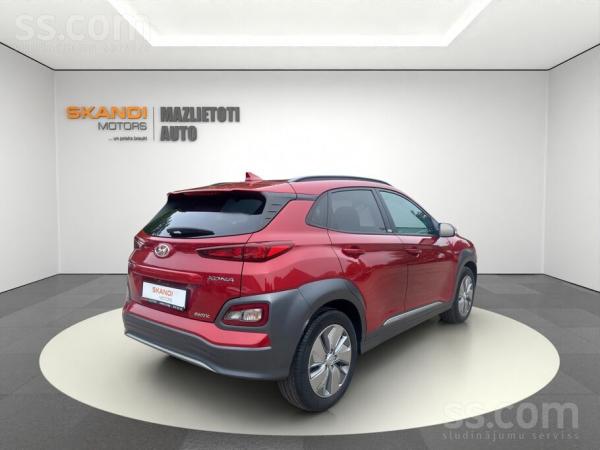 Red Hyundai Kona 2021 in Riga, with an engine capacity of 0.00 L and mileage of 39 thousand km for 17490 €, photo 6 on AUTOMOTO.COM.LV
