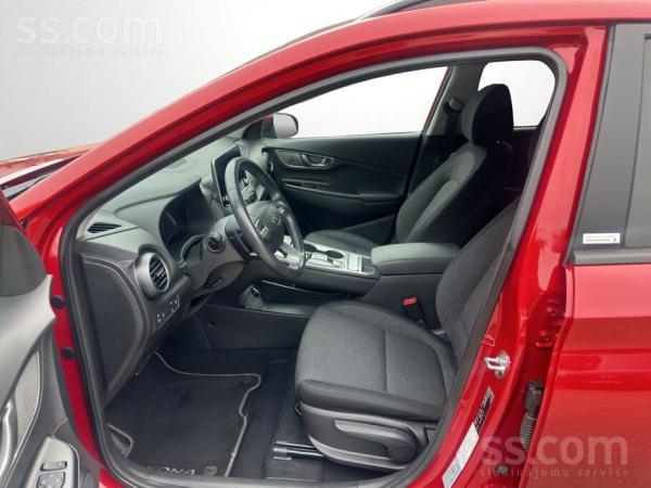 Red Hyundai Kona 2021 in Riga, with an engine capacity of 0.00 L and mileage of 39 thousand km for 17490 €, photo 9 on AUTOMOTO.COM.LV