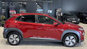 Red Hyundai Kona 2021 in Riga, with an engine capacity of 0.00 L and mileage of 77 thousand km for 21990 €, photo 3 on AUTOMOTO.COM.LV