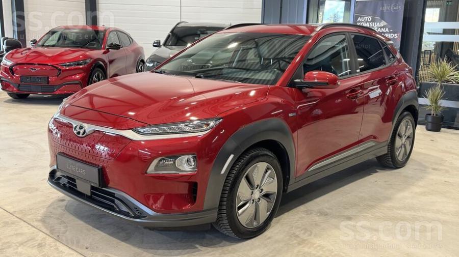 Red Hyundai Kona 2021 in Riga, with an engine capacity of 0.00 L and mileage of 77 thousand km for 21990 €, photo 8 on AUTOMOTO.COM.LV