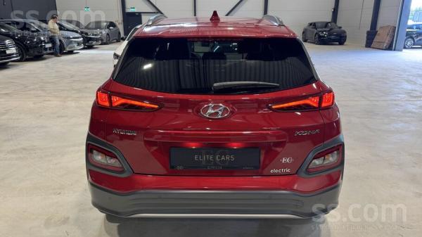 Red Hyundai Kona 2021 in Riga, with an engine capacity of 0.00 L and mileage of 77 thousand km for 21990 €, photo 10 on AUTOMOTO.COM.LV