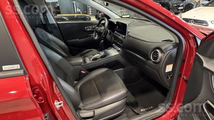 Red Hyundai Kona 2021 in Riga, with an engine capacity of 0.00 L and mileage of 77 thousand km for 21990 €, photo 11 on AUTOMOTO.COM.LV