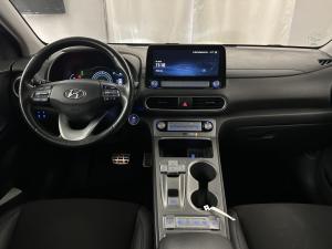 Sarkans Hyundai Kona 2021 Rīga, ar dzinēja tilpumu 0.00 L un nobraukumu 77 tūkst. km par 22990 €, foto 8 vietnē AUTOMOTO.COM.LV