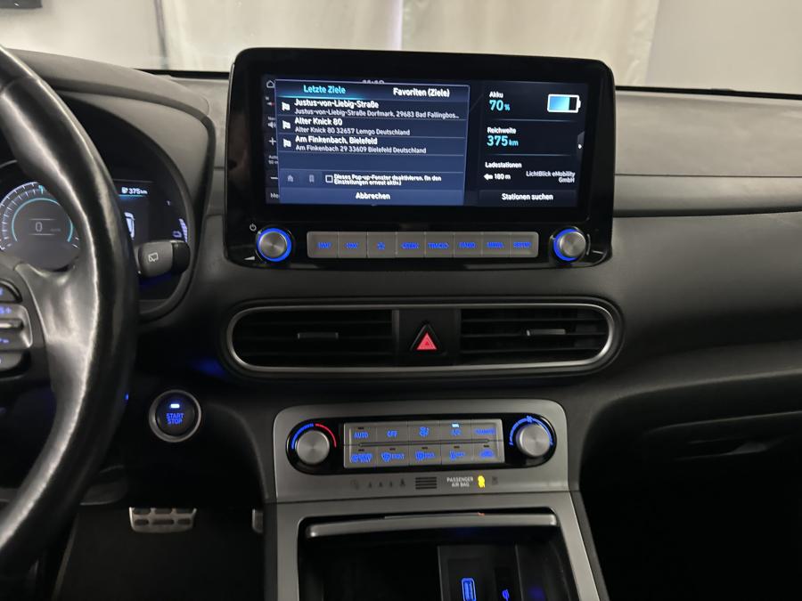 Sarkans Hyundai Kona 2021 Rīga, ar dzinēja tilpumu 0.00 L un nobraukumu 77 tūkst. km par 22990 €, foto 10 vietnē AUTOMOTO.COM.LV