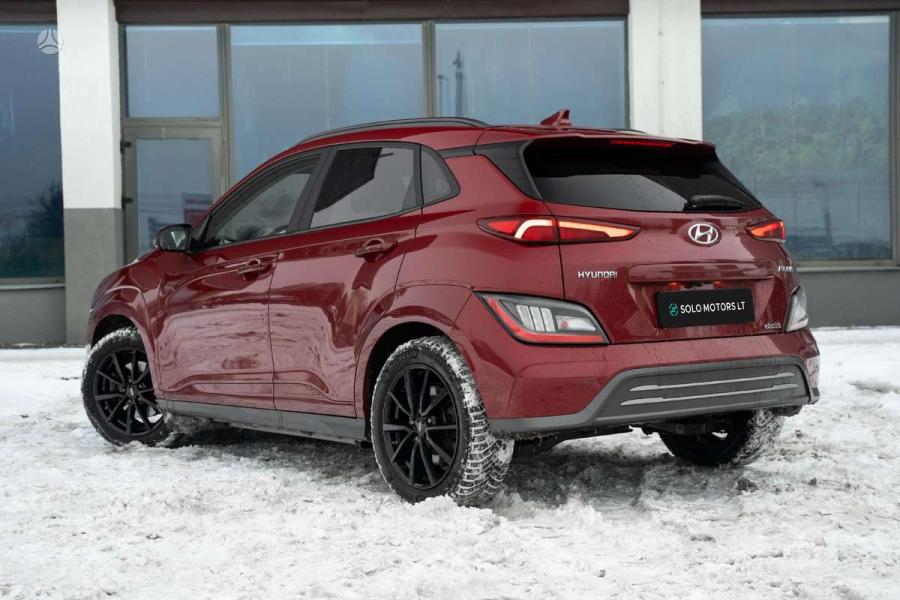 Sarkans Hyundai Kona 2022 Viļņa, ar dzinēja tilpumu 0.00 L un nobraukumu 72 tūkst. km par 19500 €, foto 4 vietnē AUTOMOTO.COM.LV