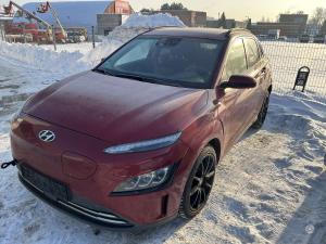Red Hyundai Kona 2022 in Klaipeda, with an engine capacity of 0.00 L and mileage of 64 thousand km for 9950 €, photo  on AUTOMOTO.COM.LV
