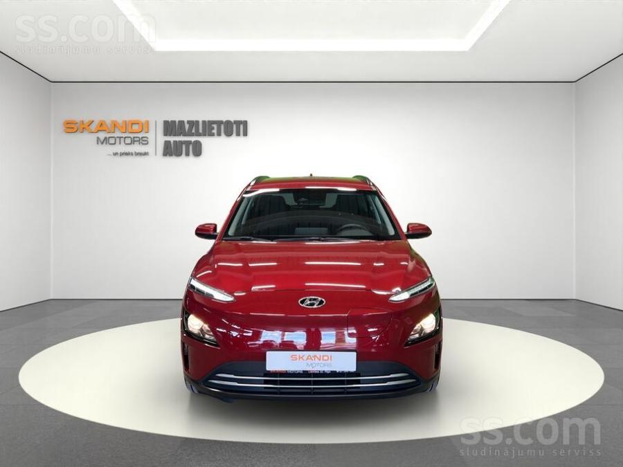 Sarkans Hyundai Kona 2022 Rīga, ar dzinēja tilpumu 1.00 L un nobraukumu 30 tūkst. km par 22490 €, foto 3 vietnē AUTOMOTO.COM.LV