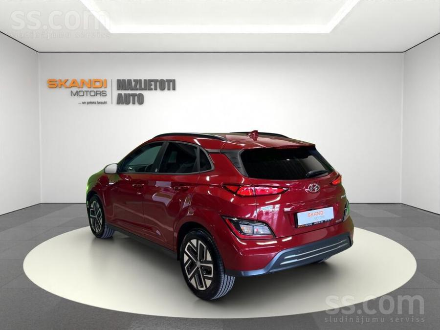 Sarkans Hyundai Kona 2022 Rīga, ar dzinēja tilpumu 1.00 L un nobraukumu 30 tūkst. km par 22490 €, foto 5 vietnē AUTOMOTO.COM.LV