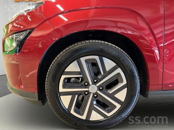 Sarkans Hyundai Kona 2022 Rīga, ar dzinēja tilpumu 1.00 L un nobraukumu 30 tūkst. km par 22490 €, foto 10 vietnē AUTOMOTO.COM.LV