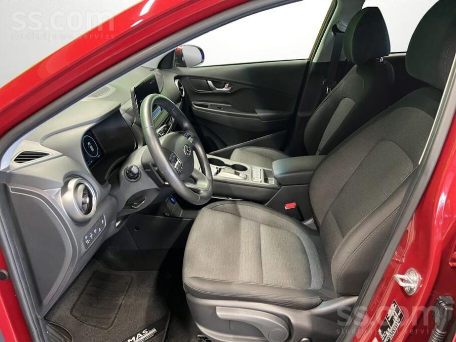Sarkans Hyundai Kona 2022 Rīga, ar dzinēja tilpumu 1.00 L un nobraukumu 30 tūkst. km par 22490 €, foto 11 vietnē AUTOMOTO.COM.LV