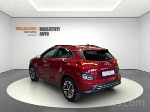 Sarkans Hyundai Kona 2022 Rīga, ar dzinēja tilpumu 0.00 L un nobraukumu 24 tūkst. km par 21990 €, foto 5 vietnē AUTOMOTO.COM.LV