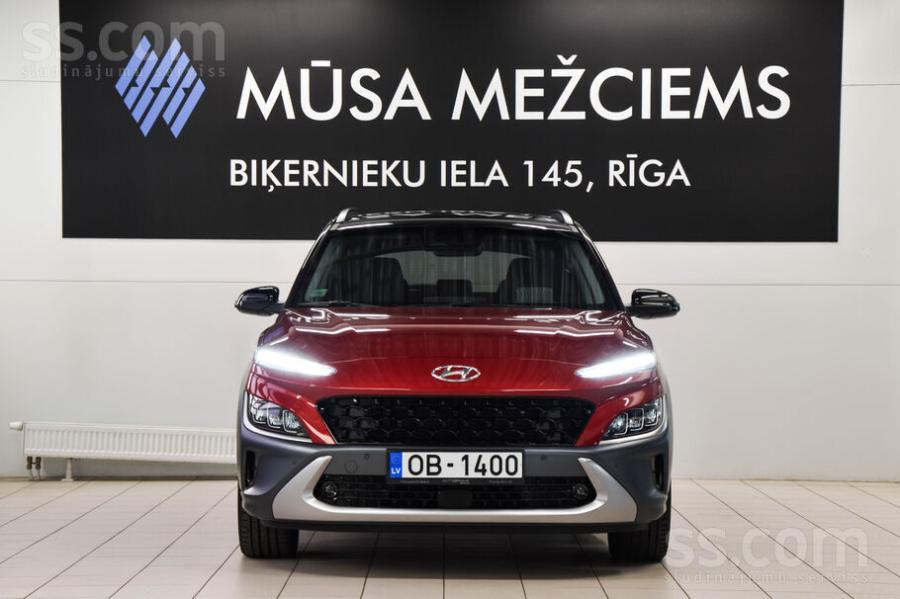 Red Hyundai Kona 2022 in Riga, with an engine capacity of 1.60 L and mileage of 37 thousand km for 20990 €, photo 3 on AUTOMOTO.COM.LV