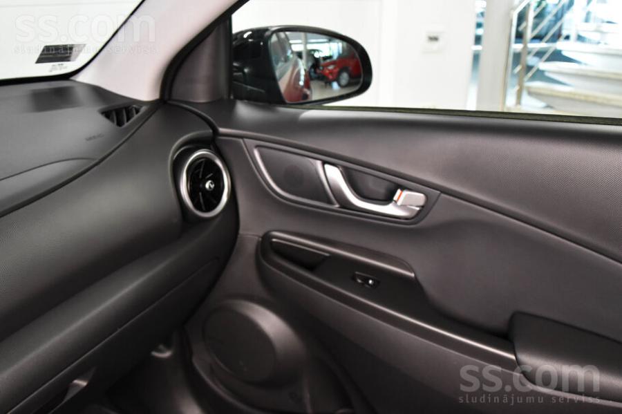Red Hyundai Kona 2022 in Riga, with an engine capacity of 1.60 L and mileage of 37 thousand km for 20990 €, photo 16 on AUTOMOTO.COM.LV
