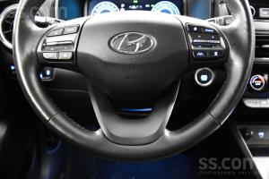 Red Hyundai Kona 2022 in Riga, with an engine capacity of 1.60 L and mileage of 37 thousand km for 20990 €, photo 23 on AUTOMOTO.COM.LV