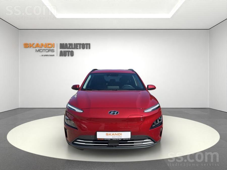 Sarkans Hyundai Kona 2023 Rīga, ar dzinēja tilpumu 0.00 L un nobraukumu 21 tūkst. km par 23990 €, foto 3 vietnē AUTOMOTO.COM.LV