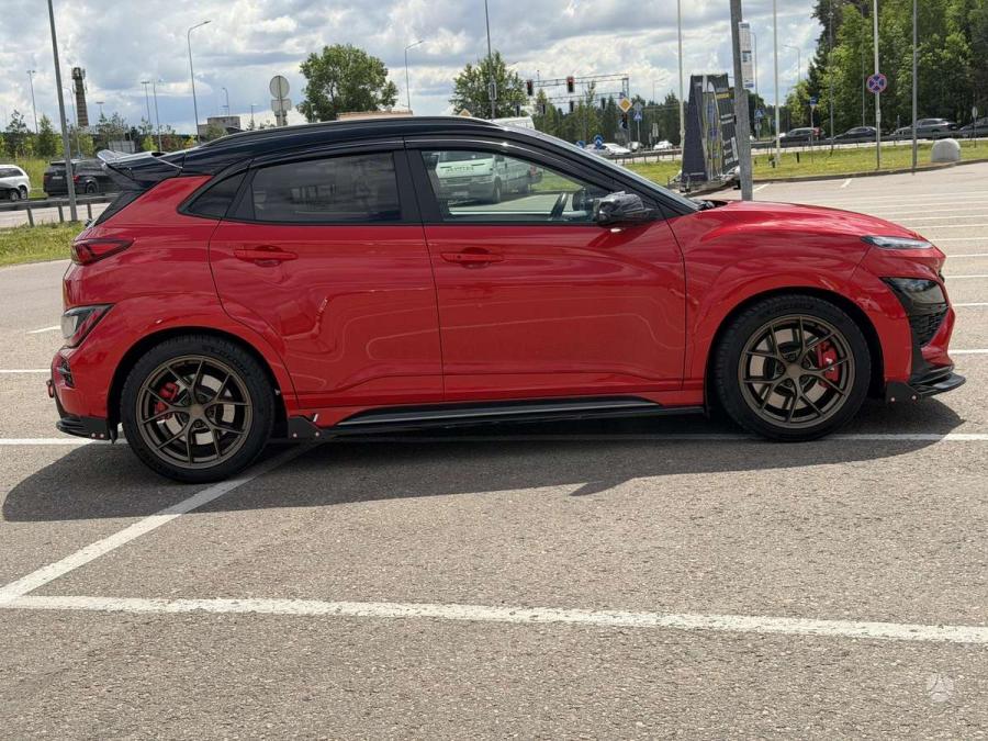 Sarkans Hyundai Kona 2024 Viļņa, ar dzinēja tilpumu 2.00 L un nobraukumu 22 tūkst. km par 30000 €, foto 7 vietnē AUTOMOTO.COM.LV