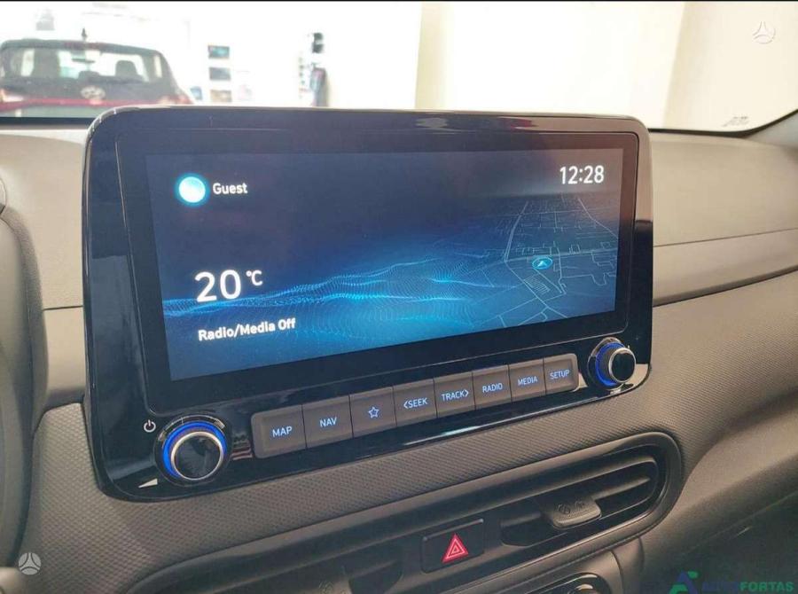Sarkans Hyundai Kona 2024 Viļņa, ar dzinēja tilpumu 2.00 L un nobraukumu 22 tūkst. km par 30000 €, foto 24 vietnē AUTOMOTO.COM.LV