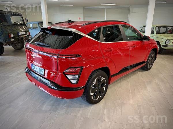 Sarkans Hyundai Kona 2024 Dobele, ar dzinēja tilpumu 1.60 L un nobraukumu 23 tūkst. km par 25950 €, foto 4 vietnē AUTOMOTO.COM.LV