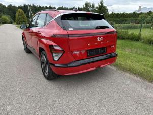 Sarkans Hyundai Kona 2025 Kauņa, ar dzinēja tilpumu 0.00 L un nobraukumu 750 tūkst. km par 31000 €, foto 5 vietnē AUTOMOTO.COM.LV