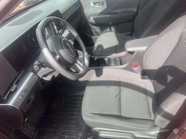 Red Hyundai Kona 2025 in Kaunas, with an engine capacity of 0.00 L and mileage of 750 thousand km for 31000 €, photo 7 on AUTOMOTO.COM.LV