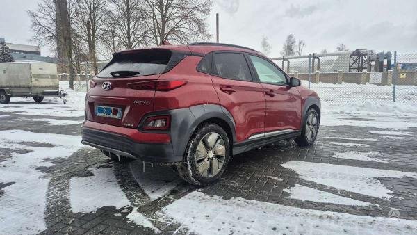 Sarkans Hyundai Kona 2020 Klaipėda, ar dzinēja tilpumu 0.00 L un nobraukumu 278 tūkst. km par 10950 €, foto 3 vietnē AUTOMOTO.COM.LV