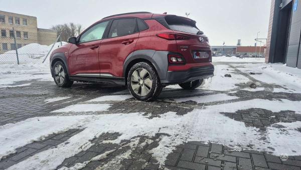 Sarkans Hyundai Kona 2020 Klaipėda, ar dzinēja tilpumu 0.00 L un nobraukumu 278 tūkst. km par 10950 €, foto 6 vietnē AUTOMOTO.COM.LV