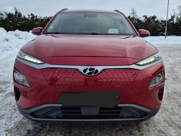 Red Hyundai Kona 2020 in Klaipeda, with an engine capacity of 0.00 L and mileage of 278 thousand km for 9950 €, photo 7 on AUTOMOTO.COM.LV